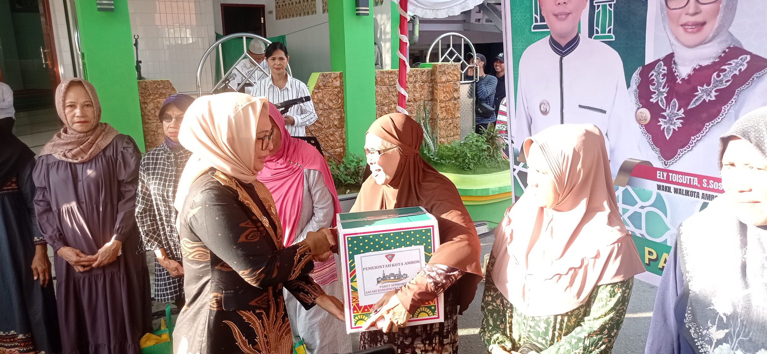 Wakil Walikota Ambon Sambut Ramadan dengan Safari dan Berbagi Berkah