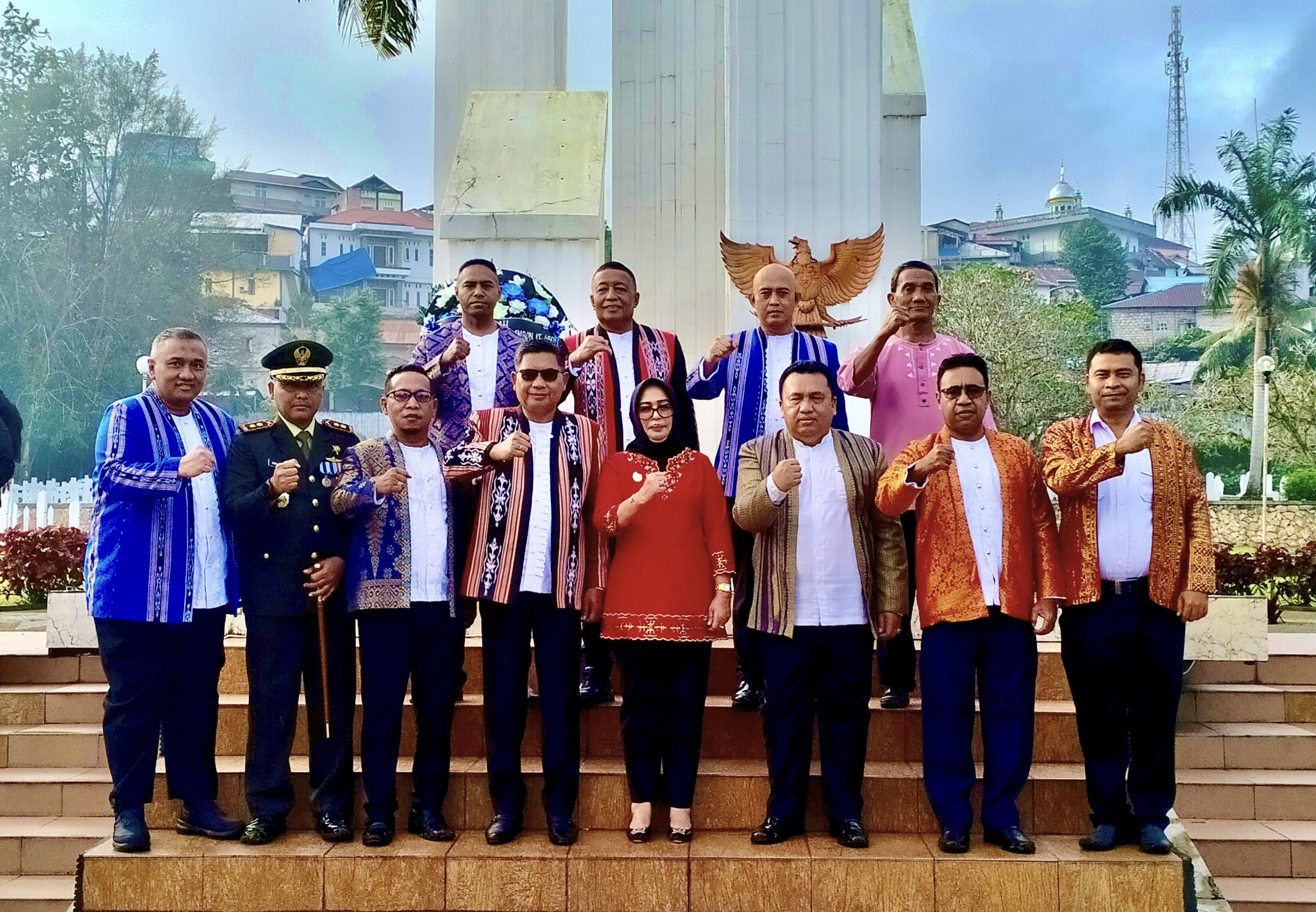 Kapolres Ambon Ikut Ziarah Dan Tabur Bunga di TMP Kapahaha Sambut HUT ke-450 Kota Ambon